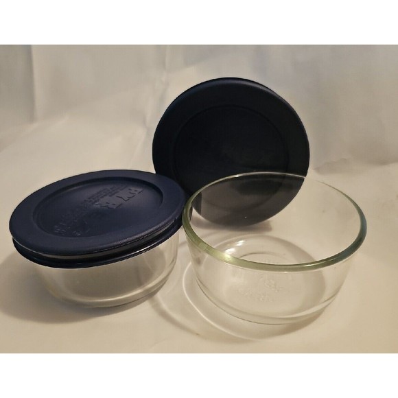 Pyrex | Kitchen | Two Pyrex Clear Glass Bowls Cup Each With Plastic ...